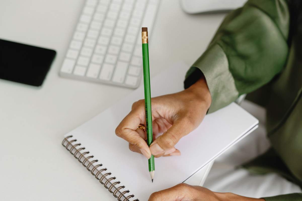 15 Best Steps on How to Journal for Self Growth & Better Yourself